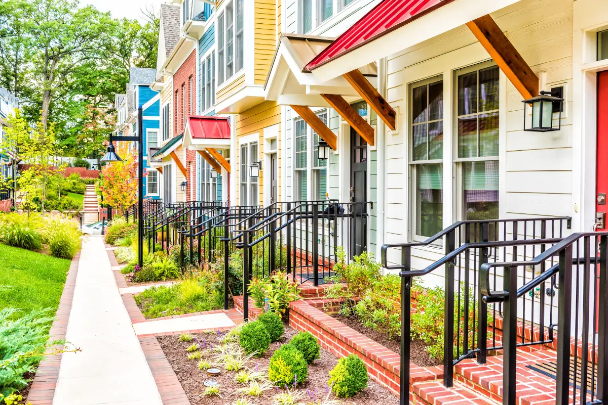 Why Self-Managed HOA Boards on the Gulf Coast Lose Momentum During ...